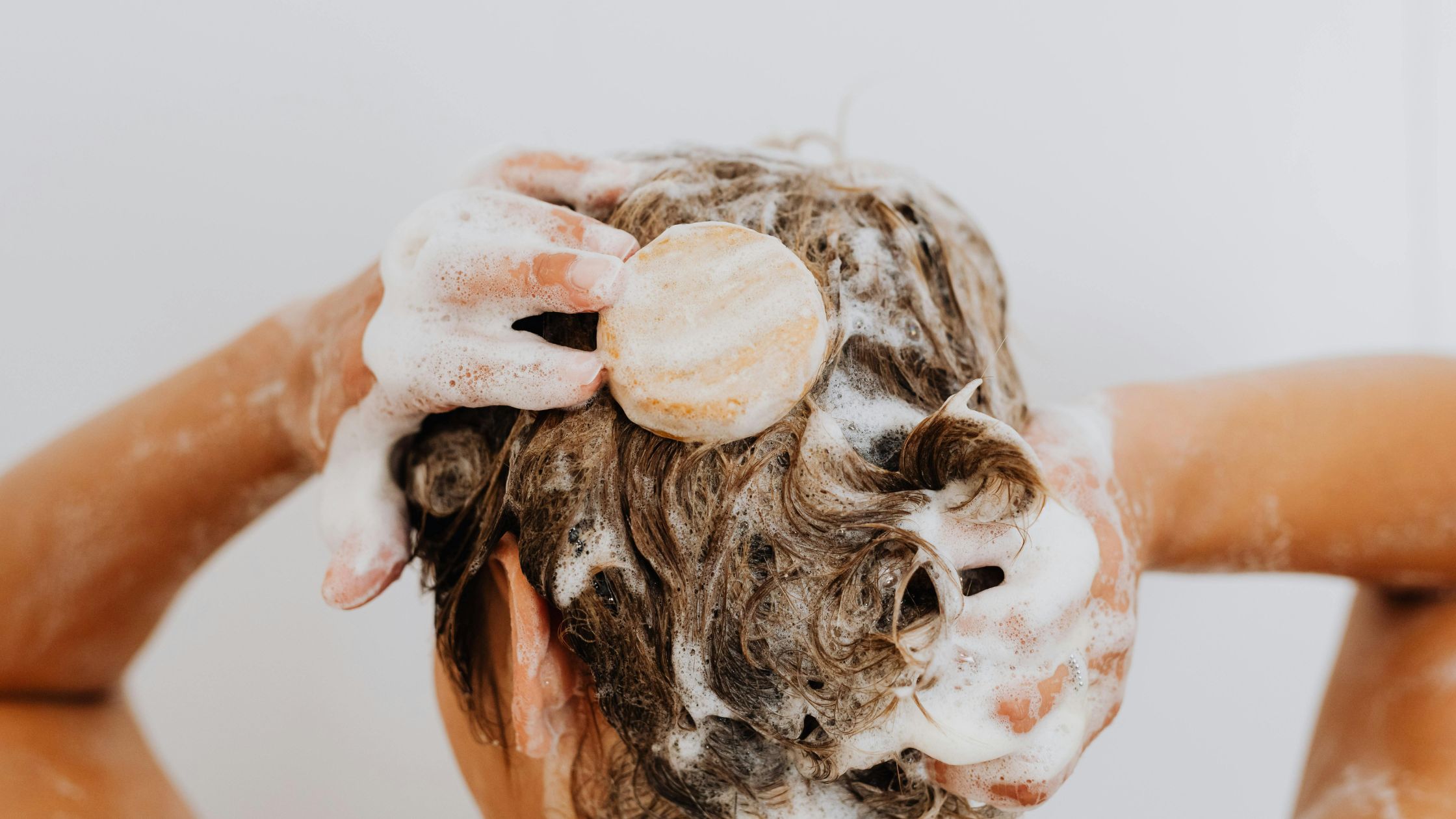 How to Choose the Right Shampoo and Conditioner for Your Hair - Fitbynet